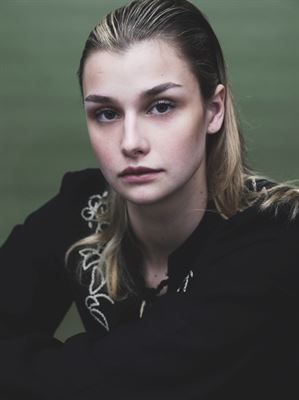 EMILY CARLSON for ABC MODELS