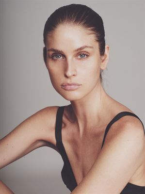 NICOLE SUNDE for ABC MODELS